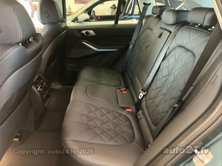 Zils BMW X5 2026 Tartu, ar dzinēja tilpumu 3.00 L un nobraukumu 1 tūkst. km par 81090 €, foto 13 vietnē AUTOMOTO.COM.LV