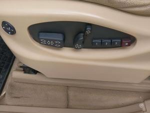 Brūns BMW X5 2004 Marijampole, ar dzinēja tilpumu 2.99 L un nobraukumu 255 tūkst. km par 5350 €, foto 20 vietnē AUTOMOTO.COM.LV