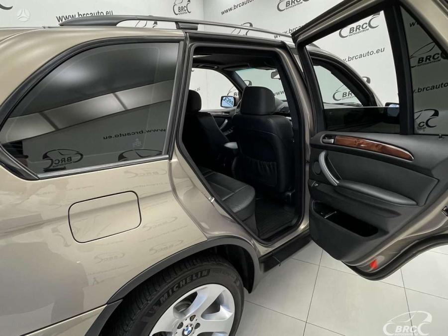 Brown BMW X5 2005 in Vilnius, with an engine capacity of 4.40 L and mileage of 275 thousand km for 6700 €, photo 13 on AUTOMOTO.COM.LV