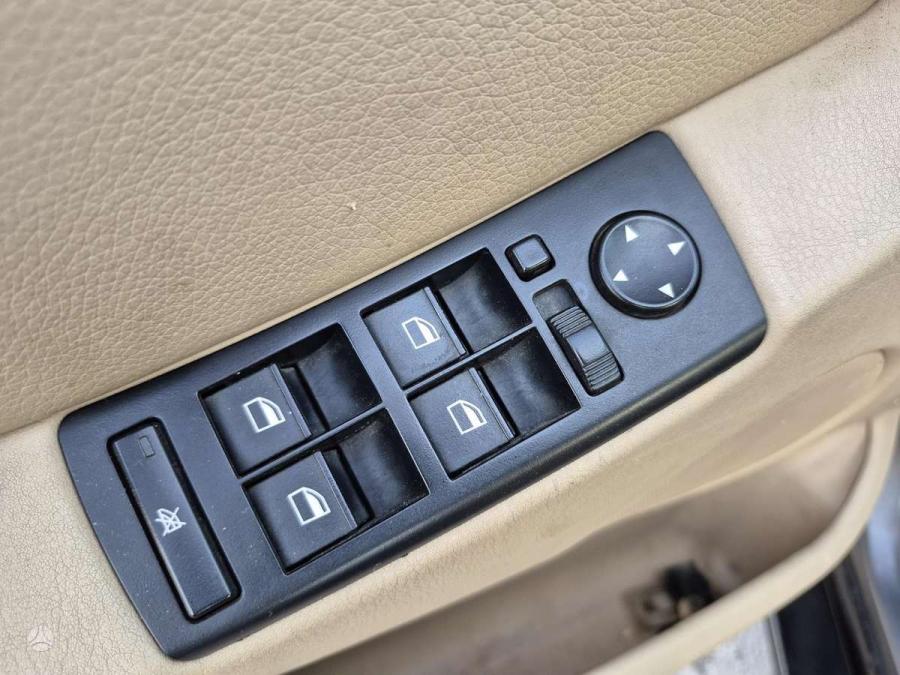 Brown BMW X5 2005 in Alytus, with an engine capacity of 3.00 L and mileage of 351 thousand km for 3350 €, photo 21 on AUTOMOTO.COM.LV