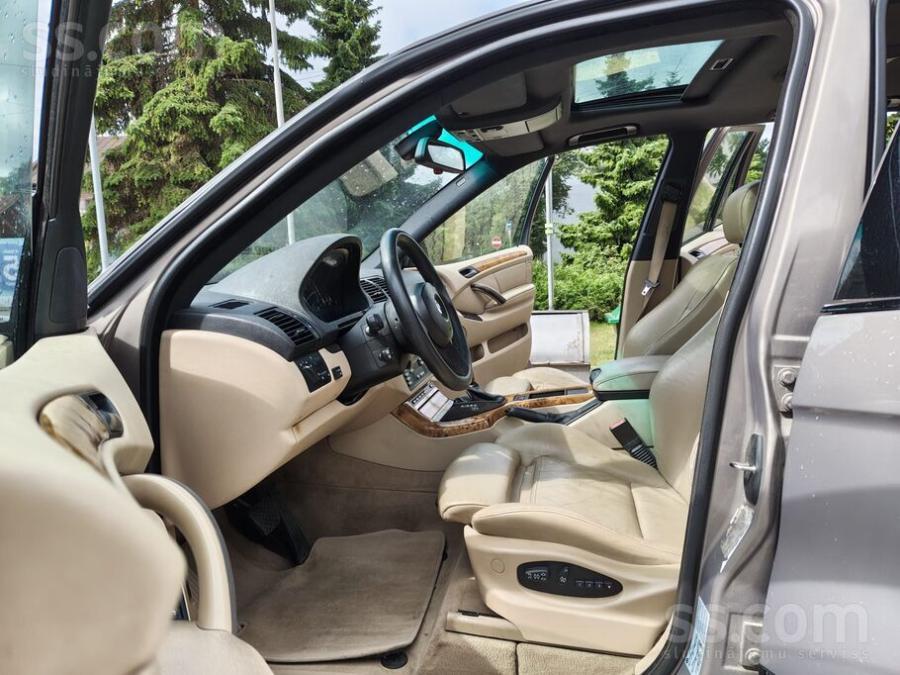 Brown BMW X5 2005 in Riga, with an engine capacity of 4.40 L and mileage of 0 thousand km for 5500 €, photo 9 on AUTOMOTO.COM.LV