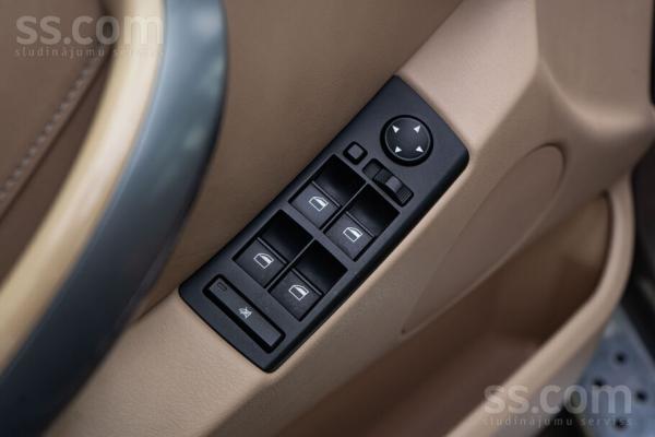 Brown BMW X5 2005 in Riga, with an engine capacity of 4.40 L and mileage of 281 thousand km for 8300 €, photo 7 on AUTOMOTO.COM.LV