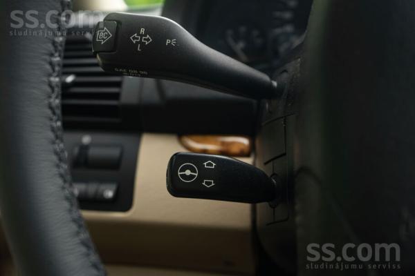Brown BMW X5 2005 in Riga, with an engine capacity of 4.40 L and mileage of 281 thousand km for 8300 €, photo 10 on AUTOMOTO.COM.LV
