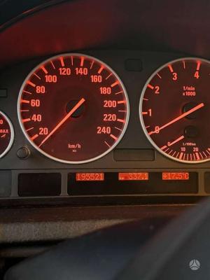 Brūns BMW X5 2006 Viļņa, ar dzinēja tilpumu 4.40 L un nobraukumu 199 tūkst. km par 2200 €, foto 17 vietnē AUTOMOTO.COM.LV