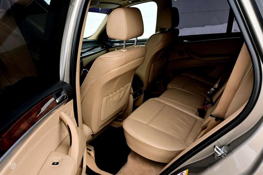 Brūns BMW X5 2007 Kretinga, ar dzinēja tilpumu 2.99 L un nobraukumu 312 tūkst. km par 7499 €, foto 23 vietnē AUTOMOTO.COM.LV