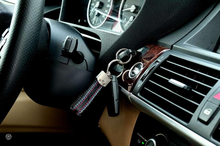 Brūns BMW X5 2007 Kretinga, ar dzinēja tilpumu 2.99 L un nobraukumu 312 tūkst. km par 7499 €, foto 25 vietnē AUTOMOTO.COM.LV