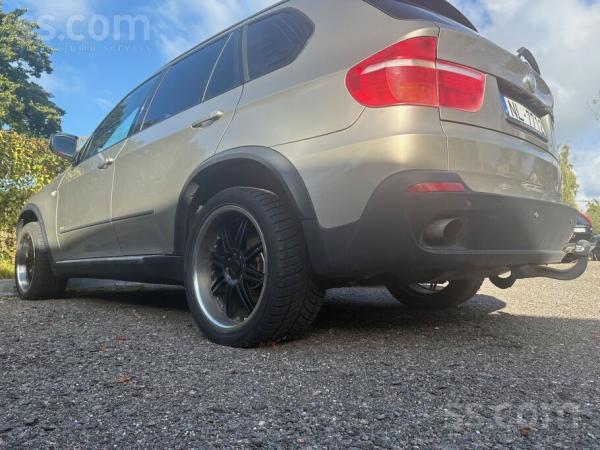 Brown BMW X5 2007 in Riga, with an engine capacity of 3.00 L and mileage of 0 thousand km for 5500 €, photo 6 on AUTOMOTO.COM.LV