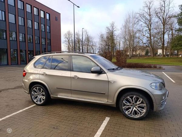 Brown BMW X5 2008 in Vilnius, with an engine capacity of 2.99 L and mileage of 380 thousand km for 8500 €, photo 3 on AUTOMOTO.COM.LV