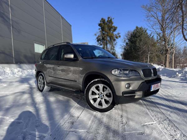 Brown BMW X5 2008 in Alytus, with an engine capacity of 2.99 L and mileage of 295 thousand km for 8750 €, photo 5 on AUTOMOTO.COM.LV