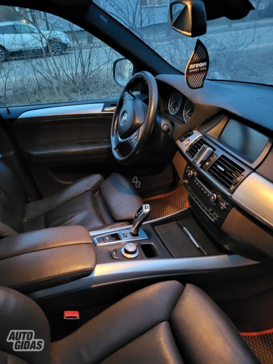 Brown BMW X5 2008 in Telschi, with an engine capacity of 3.00 L and mileage of 232 thousand km for 8400 €, photo 4 on AUTOMOTO.COM.LV