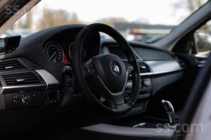 Brown BMW X5 2008 in Riga, with an engine capacity of 3.00 L and mileage of 339 thousand km for 8890 €, photo 16 on AUTOMOTO.COM.LV