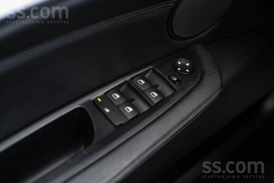 Brown BMW X5 2008 in Riga, with an engine capacity of 3.00 L and mileage of 339 thousand km for 8890 €, photo 17 on AUTOMOTO.COM.LV