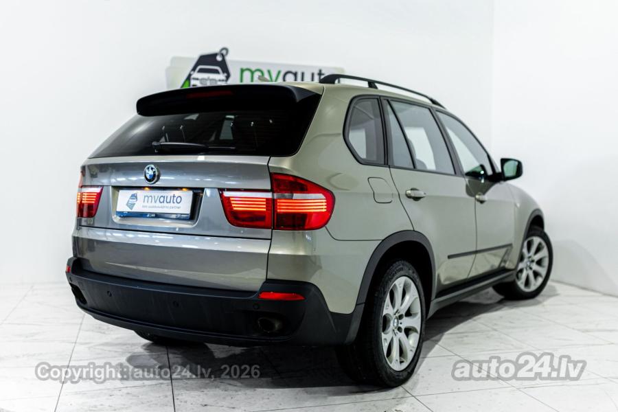 Brūns BMW X5 2008 Tallina, ar dzinēja tilpumu 3.00 L un nobraukumu 303 tūkst. km par 6990 €, foto 9 vietnē AUTOMOTO.COM.LV