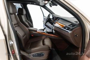 Brūns BMW X5 2008 Tallina, ar dzinēja tilpumu 3.00 L un nobraukumu 303 tūkst. km par 6990 €, foto 16 vietnē AUTOMOTO.COM.LV