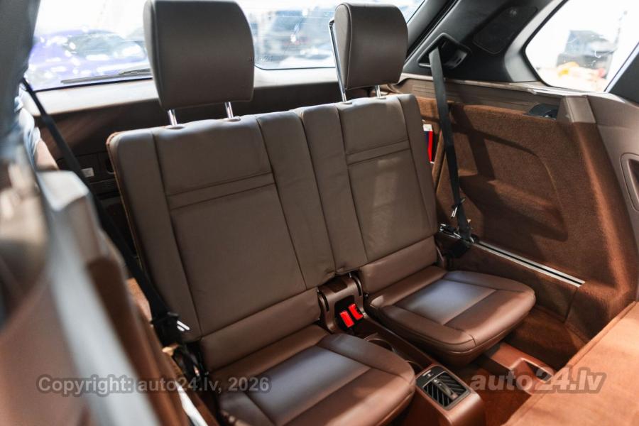 Brūns BMW X5 2008 Tallina, ar dzinēja tilpumu 3.00 L un nobraukumu 303 tūkst. km par 6990 €, foto 21 vietnē AUTOMOTO.COM.LV