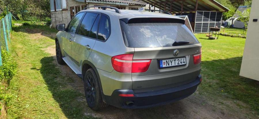 Brūns BMW X5 2008 Viļņa, ar dzinēja tilpumu 3.00 L un nobraukumu 429 tūkst. km par 4999 €, foto 5 vietnē AUTOMOTO.COM.LV