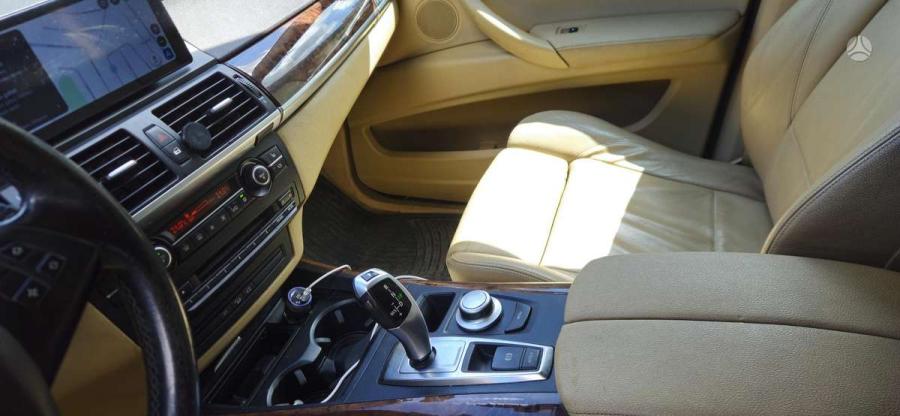 Brūns BMW X5 2008 Viļņa, ar dzinēja tilpumu 3.00 L un nobraukumu 429 tūkst. km par 4999 €, foto 8 vietnē AUTOMOTO.COM.LV