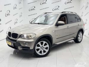 Brūns BMW X5 2009 Viļņa, ar dzinēja tilpumu 2.99 L un nobraukumu 281 tūkst. km par 7900 €, foto  vietnē AUTOMOTO.COM.LV
