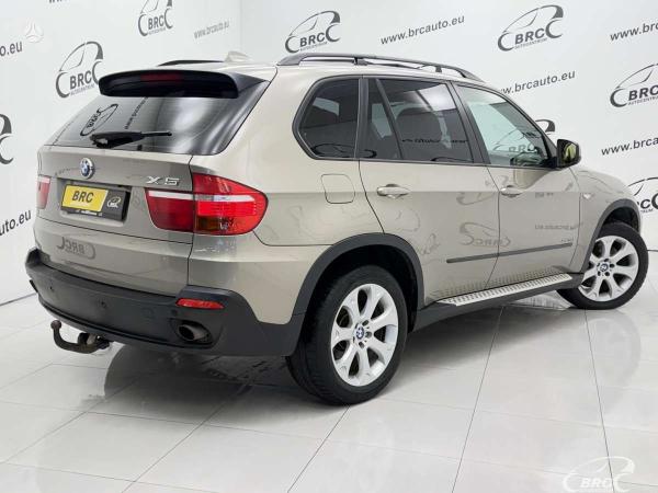 Brūns BMW X5 2009 Viļņa, ar dzinēja tilpumu 2.99 L un nobraukumu 281 tūkst. km par 7900 €, foto 3 vietnē AUTOMOTO.COM.LV