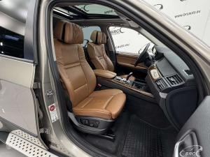 Brown BMW X5 2009 in Vilnius, with an engine capacity of 2.99 L and mileage of 281 thousand km for 7900 €, photo 10 on AUTOMOTO.COM.LV