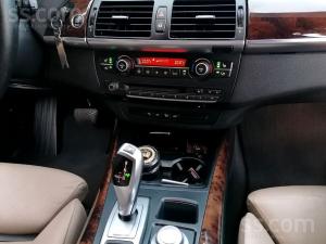 Brūns BMW X5 2009 Daugavpils, ar dzinēja tilpumu 3.00 L un nobraukumu 0 tūkst. km par 9350 €, foto 23 vietnē AUTOMOTO.COM.LV