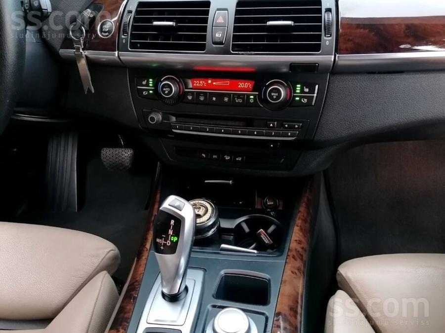 Brūns BMW X5 2009 Daugavpils, ar dzinēja tilpumu 3.00 L un nobraukumu 0 tūkst. km par 9350 €, foto 23 vietnē AUTOMOTO.COM.LV