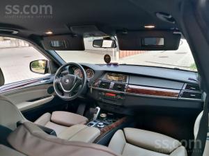 Brūns BMW X5 2009 Daugavpils, ar dzinēja tilpumu 3.00 L un nobraukumu 0 tūkst. km par 9350 €, foto 27 vietnē AUTOMOTO.COM.LV