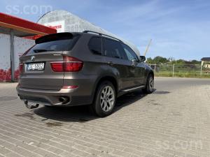Brūns BMW X5 2010 Rīga, ar dzinēja tilpumu 3.00 L un nobraukumu 229 tūkst. km par 8900 €, foto 4 vietnē AUTOMOTO.COM.LV