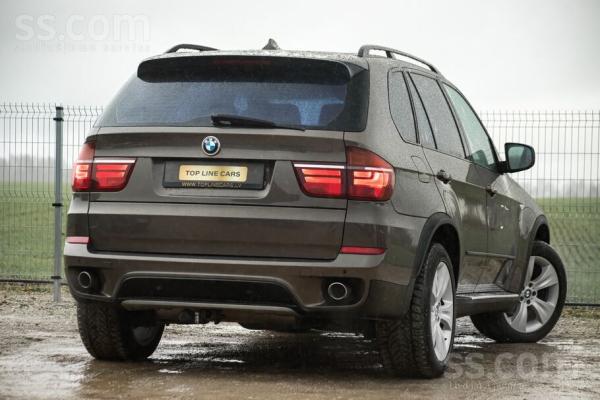 Brūns BMW X5 2010 Tukums, ar dzinēja tilpumu 3.00 L un nobraukumu 0 tūkst. km par 11999 €, foto 2 vietnē AUTOMOTO.COM.LV