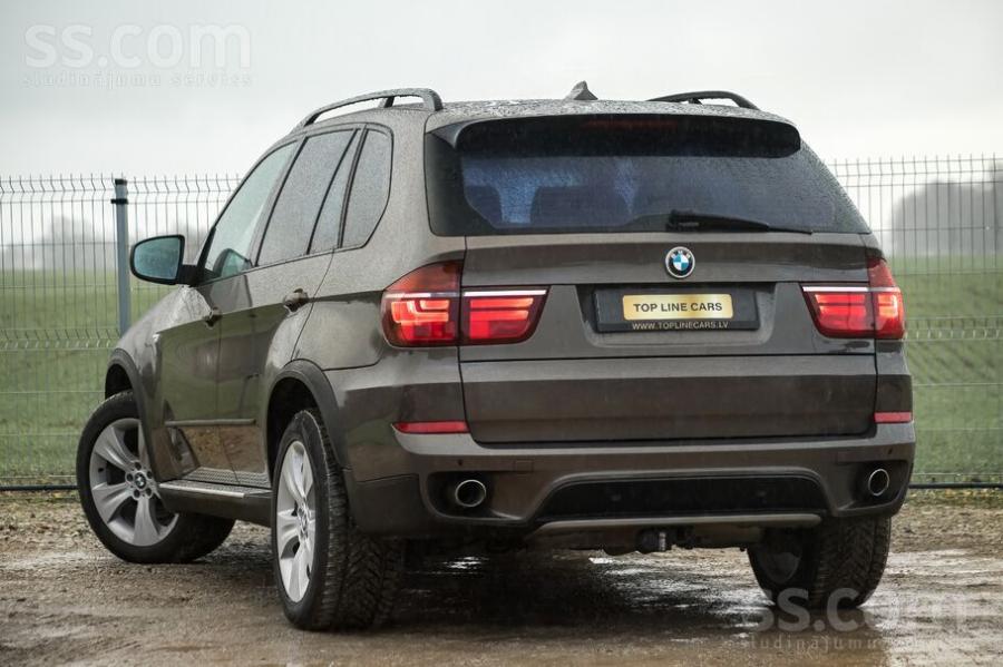 Brown BMW X5 2010 in Tukums, with an engine capacity of 3.00 L and mileage of 0 thousand km for 11999 €, photo 5 on AUTOMOTO.COM.LV