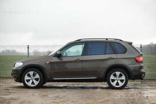 Brūns BMW X5 2010 Tukums, ar dzinēja tilpumu 3.00 L un nobraukumu 0 tūkst. km par 11999 €, foto 6 vietnē AUTOMOTO.COM.LV