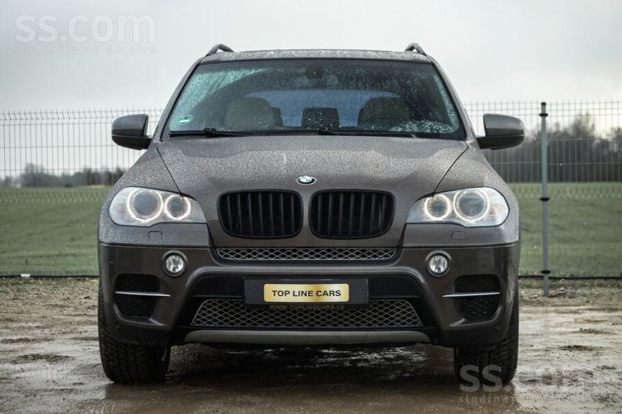 Brown BMW X5 2010 in Tukums, with an engine capacity of 3.00 L and mileage of 0 thousand km for 11999 €, photo 9 on AUTOMOTO.COM.LV