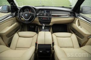 Brown BMW X5 2010 in Tukums, with an engine capacity of 3.00 L and mileage of 0 thousand km for 11999 €, photo 18 on AUTOMOTO.COM.LV