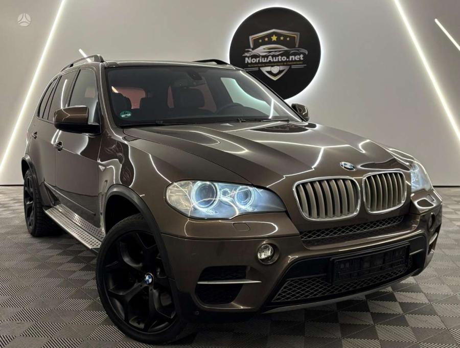 Brown BMW X5 2010 in Marijampole, with an engine capacity of 2.99 L and mileage of 281 thousand km for 11750 €, photo 1 on AUTOMOTO.COM.LV