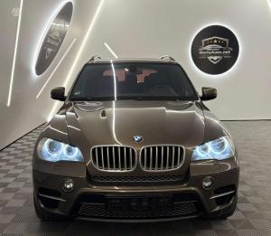 Brown BMW X5 2010 in Marijampole, with an engine capacity of 2.99 L and mileage of 281 thousand km for 11750 €, photo 28 on AUTOMOTO.COM.LV