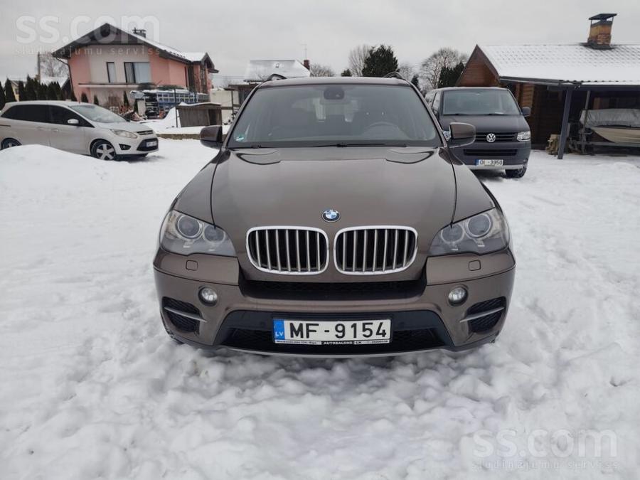 Brūns BMW X5 2010 Rīga, ar dzinēja tilpumu 3.00 L un nobraukumu 312 tūkst. km par 12000 €, foto 1 vietnē AUTOMOTO.COM.LV
