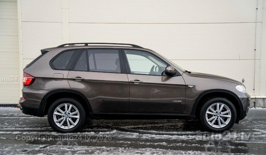 Brown BMW X5 2010 in Tallinn, with an engine capacity of 3.00 L and mileage of 160 thousand km for 10200 €, photo 1 on AUTOMOTO.COM.LV