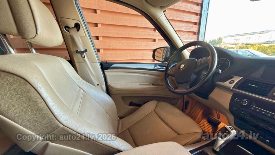 Brown BMW X5 2010 in Tallinn, with an engine capacity of 3.00 L and mileage of 160 thousand km for 10200 €, photo 11 on AUTOMOTO.COM.LV