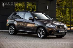 Brown BMW X5 2010 in Jelgava, with an engine capacity of 3.00 L and mileage of 264 thousand km for 11200 €, photo  on AUTOMOTO.COM.LV