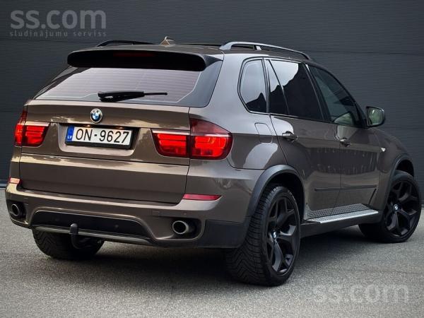 Brūns BMW X5 2010 Rīga, ar dzinēja tilpumu 3.00 L un nobraukumu 252 tūkst. km par 12400 €, foto 2 vietnē AUTOMOTO.COM.LV