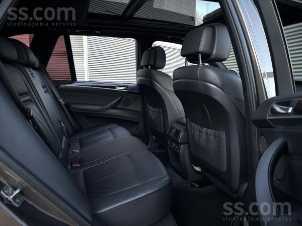 Brūns BMW X5 2010 Rīga, ar dzinēja tilpumu 3.00 L un nobraukumu 252 tūkst. km par 12400 €, foto 8 vietnē AUTOMOTO.COM.LV