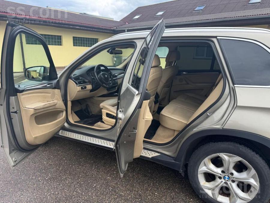 Brūns BMW X5 2010 Rīga, ar dzinēja tilpumu 3.00 L un nobraukumu 447 tūkst. km par 9200 €, foto 8 vietnē AUTOMOTO.COM.LV