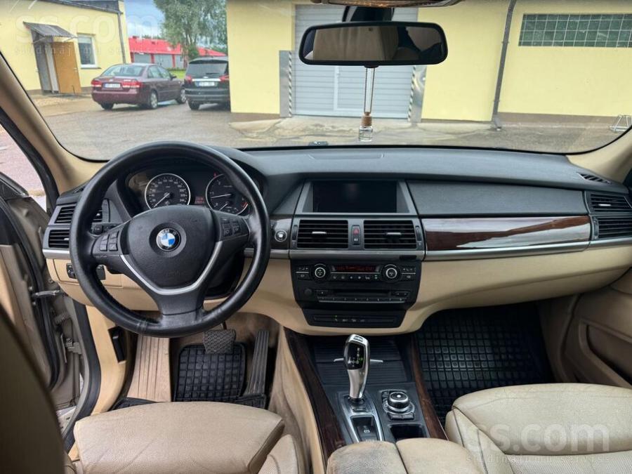 Brūns BMW X5 2010 Rīga, ar dzinēja tilpumu 3.00 L un nobraukumu 447 tūkst. km par 9200 €, foto 9 vietnē AUTOMOTO.COM.LV