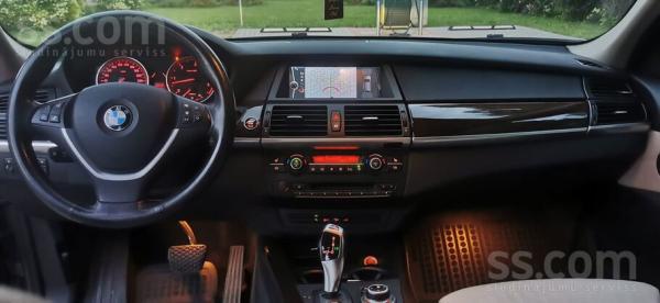 Brūns BMW X5 2010 Ventspils, ar dzinēja tilpumu 3.00 L un nobraukumu 329 tūkst. km par 12300 €, foto 5 vietnē AUTOMOTO.COM.LV
