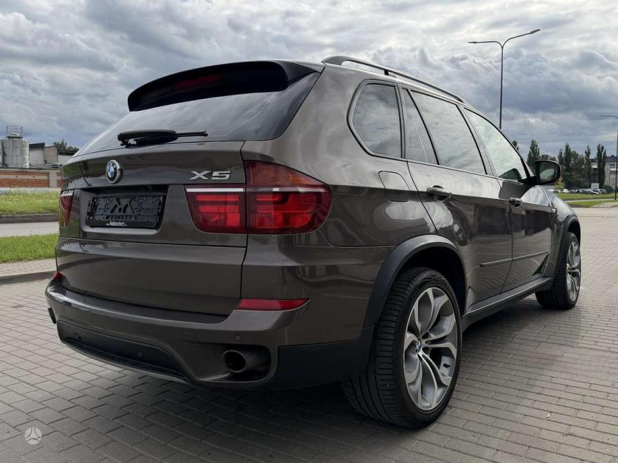 Brūns BMW X5 2010 Kauņa, ar dzinēja tilpumu 2.99 L un nobraukumu 268 tūkst. km par 9500 €, foto 8 vietnē AUTOMOTO.COM.LV