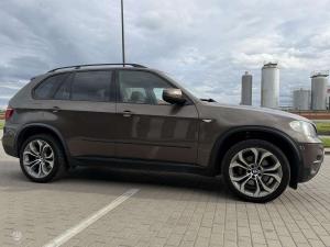 Brūns BMW X5 2010 Kauņa, ar dzinēja tilpumu 2.99 L un nobraukumu 268 tūkst. km par 9500 €, foto 12 vietnē AUTOMOTO.COM.LV