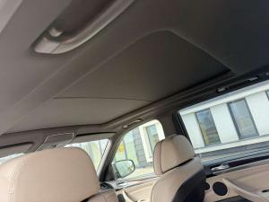 Brūns BMW X5 2010 Kauņa, ar dzinēja tilpumu 2.99 L un nobraukumu 268 tūkst. km par 9500 €, foto 32 vietnē AUTOMOTO.COM.LV