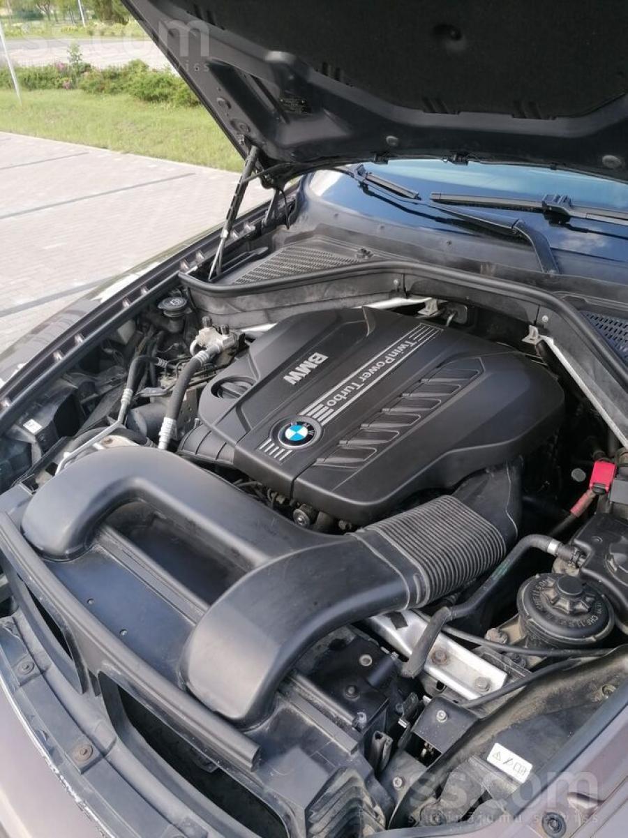 Brown BMW X5 2010 in Riga, with an engine capacity of 3.00 L and mileage of 303 thousand km for 14700 €, photo 6 on AUTOMOTO.COM.LV
