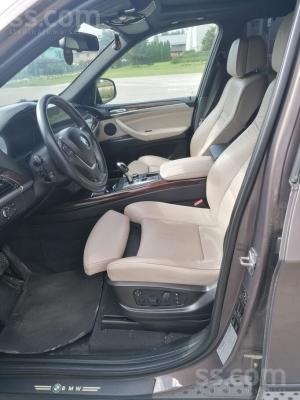 Brown BMW X5 2010 in Riga, with an engine capacity of 3.00 L and mileage of 303 thousand km for 14700 €, photo 20 on AUTOMOTO.COM.LV