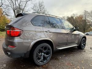 Brūns BMW X5 2011 Kauņa, ar dzinēja tilpumu 2.99 L un nobraukumu 271 tūkst. km par 12800 €, foto 3 vietnē AUTOMOTO.COM.LV